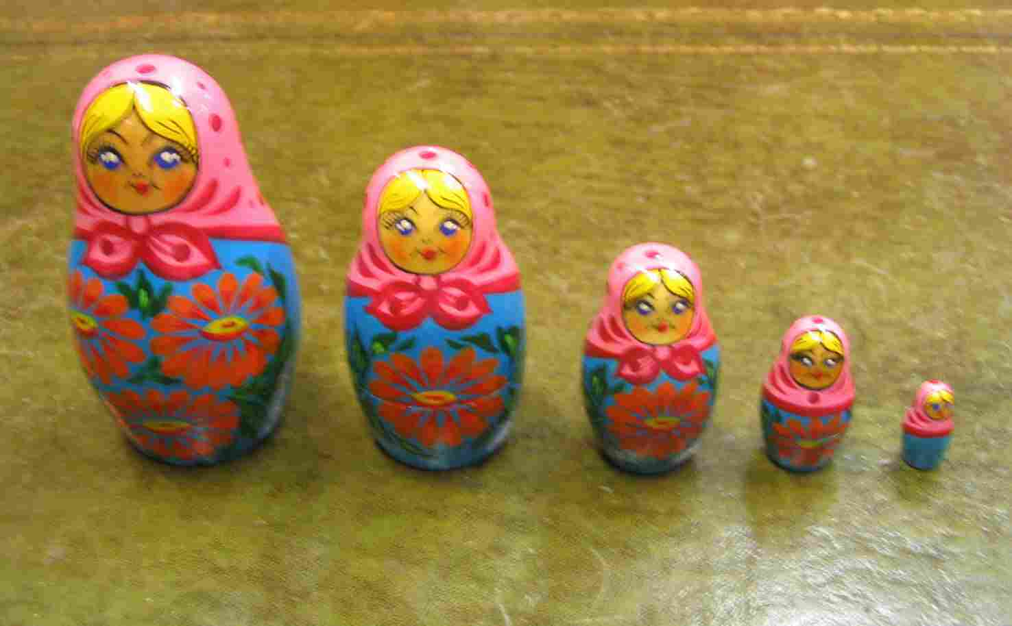 Matrioshka - Nesting Dolls